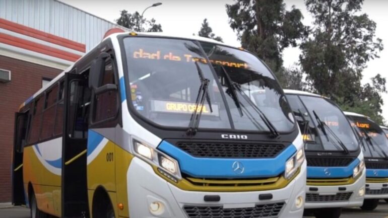 Medida causó polémica en usuarios: Línea de buses Transportes Santa ...